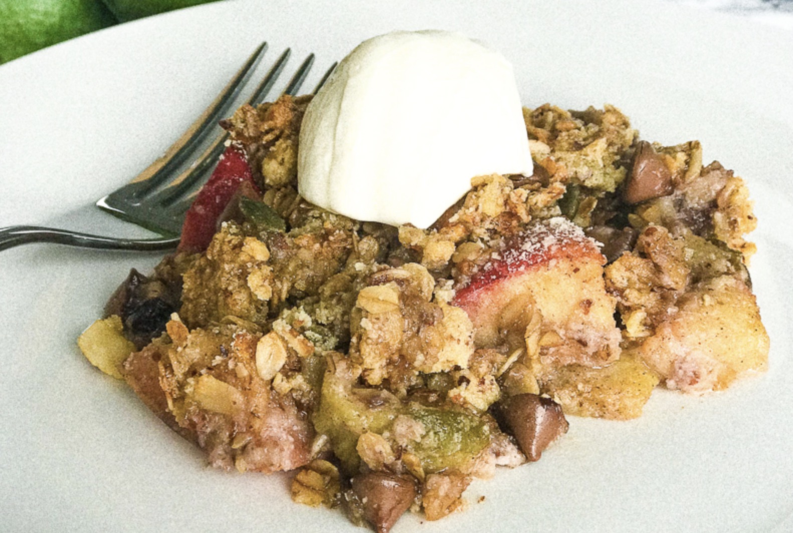 Feijoa, Apple & Chocolate Crumble - Key Nutrition